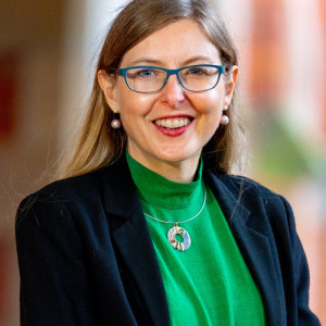 NI: Public sector lawyer Claire Archbold named honorary QUB professor ...